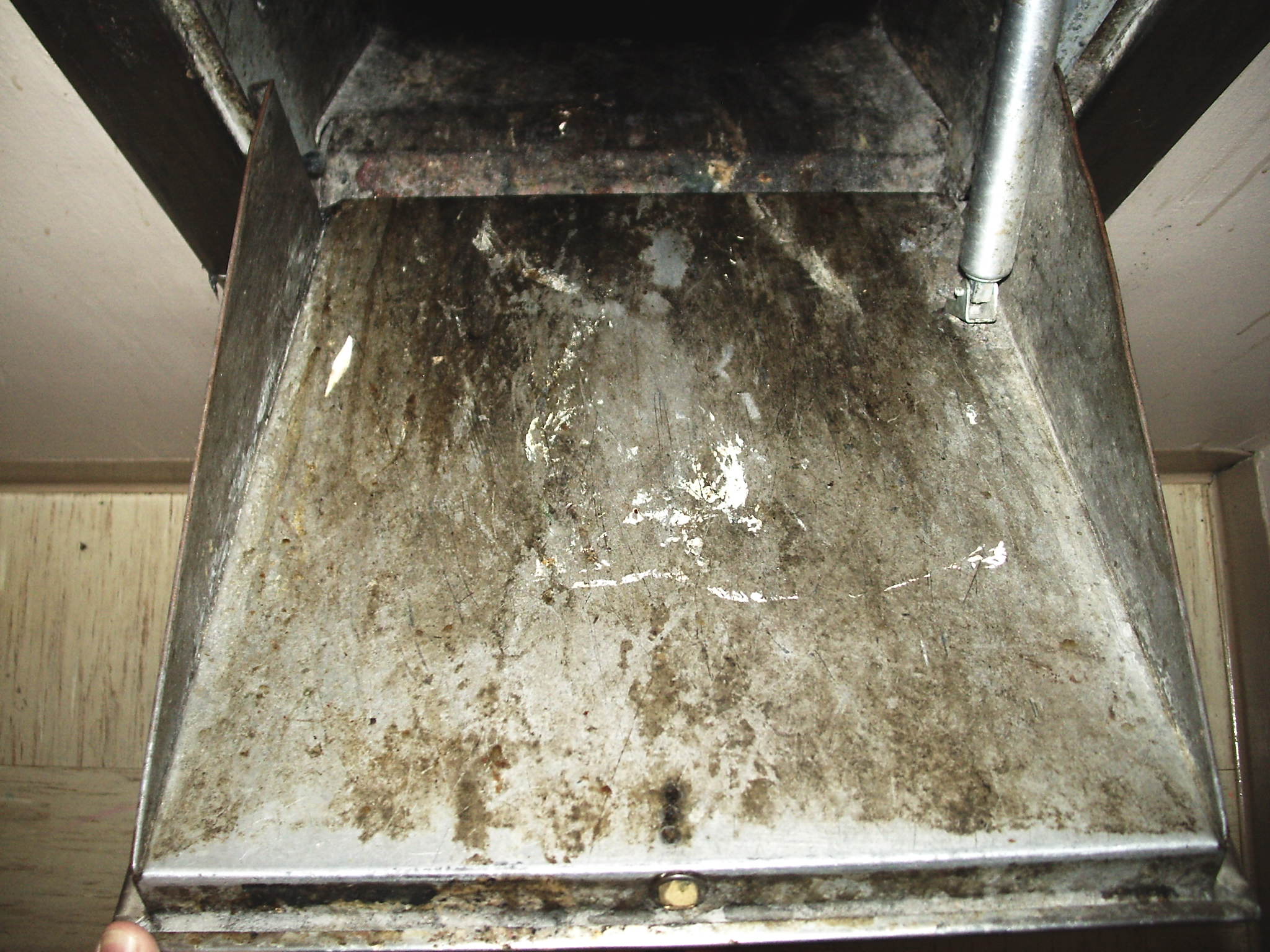 Top 5 Trash Chute Cleaning Best Practices | Off The Wall